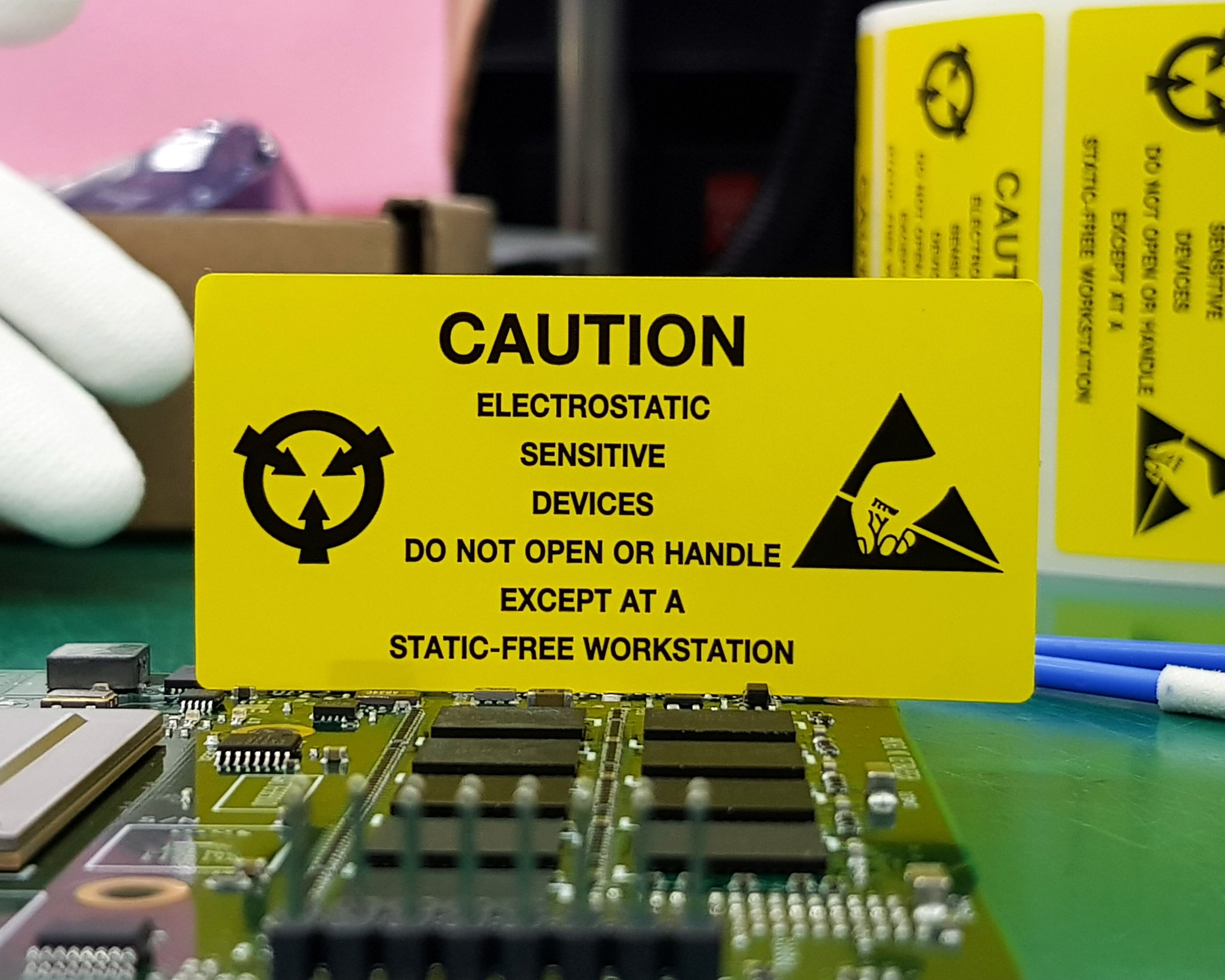 ESD - Die wichtigsten Grundlagen im Überblick | Pure¹¹